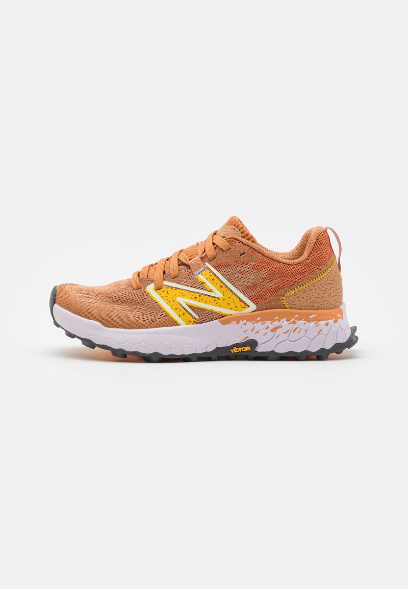 New Balance FRESH FOAM HIERRO V7 - Trail running shoes - sepia/orange ...