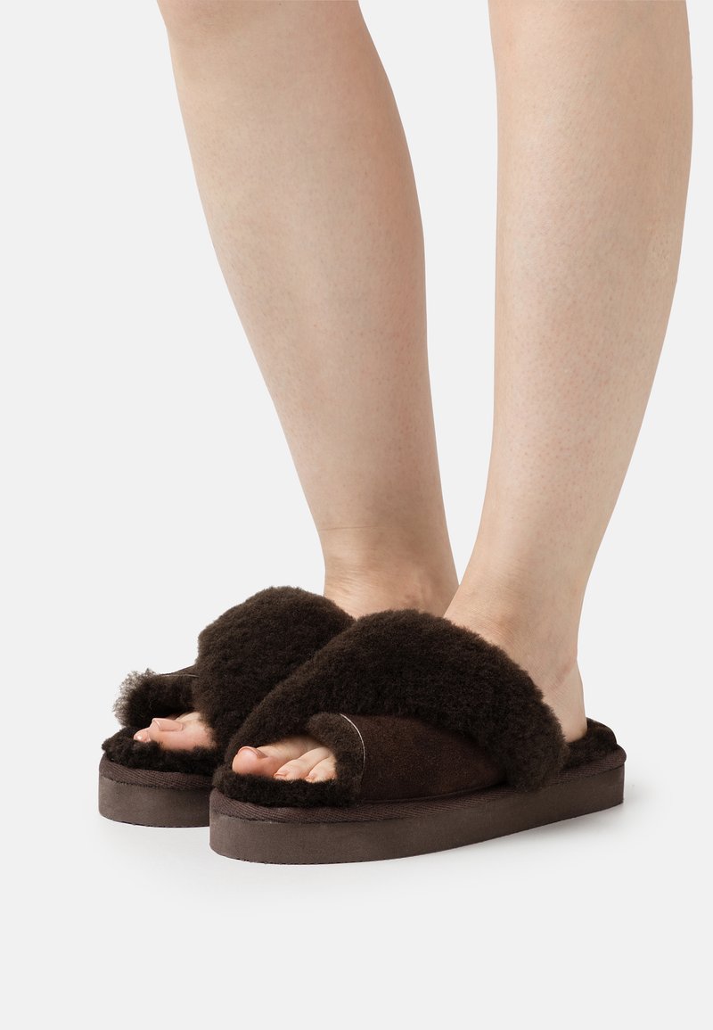 Shepherd LYDIA - Slippers - moro/dark brown - Zalando.ie