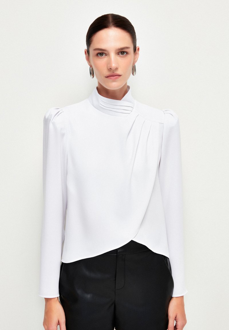 adL ASYMMETRICAL - Bluse - white/weiß - Zalando.de