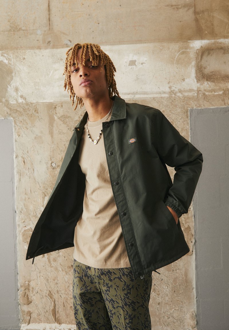 Dickies OAKPORT COACH JACKET - Windbreaker - olive green/olive - Zalando