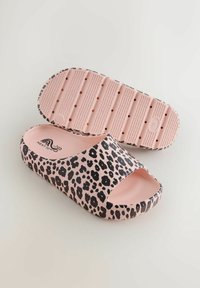 Next REGULAR FIT - Pool slides - pink leopard print/mottled pink - Zalando