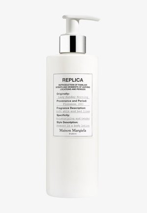 Maison Margiela Fragrances REPLICA BUBBLE BATH - Eau de Toilette - bubble bath/non défini ...