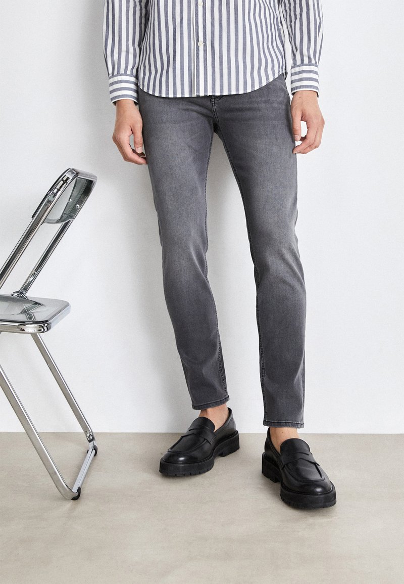BOSS TABER ZIP - Jean droit - medium grey/gris - ZALANDO.FR