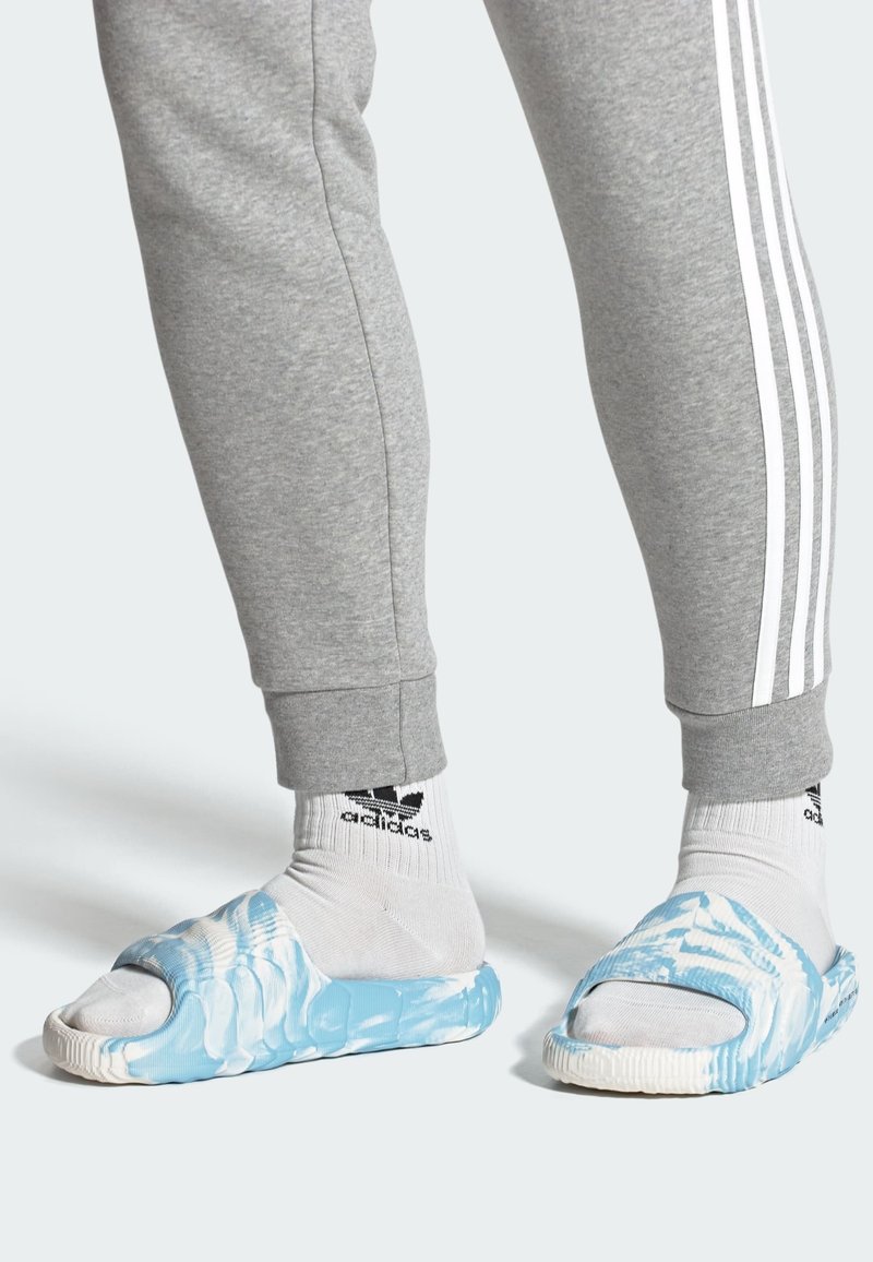 adidas Originals ADILETTE - Pool slides - cloud white cloud white clear ...