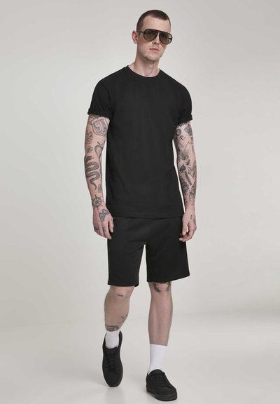 Pier One 7 PACK - T-shirts basic - black/sort - Zalando.dk