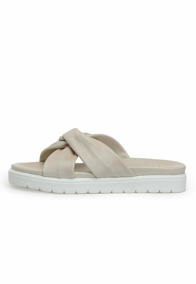 Nine West Mules - beige - ZALANDO.FR
