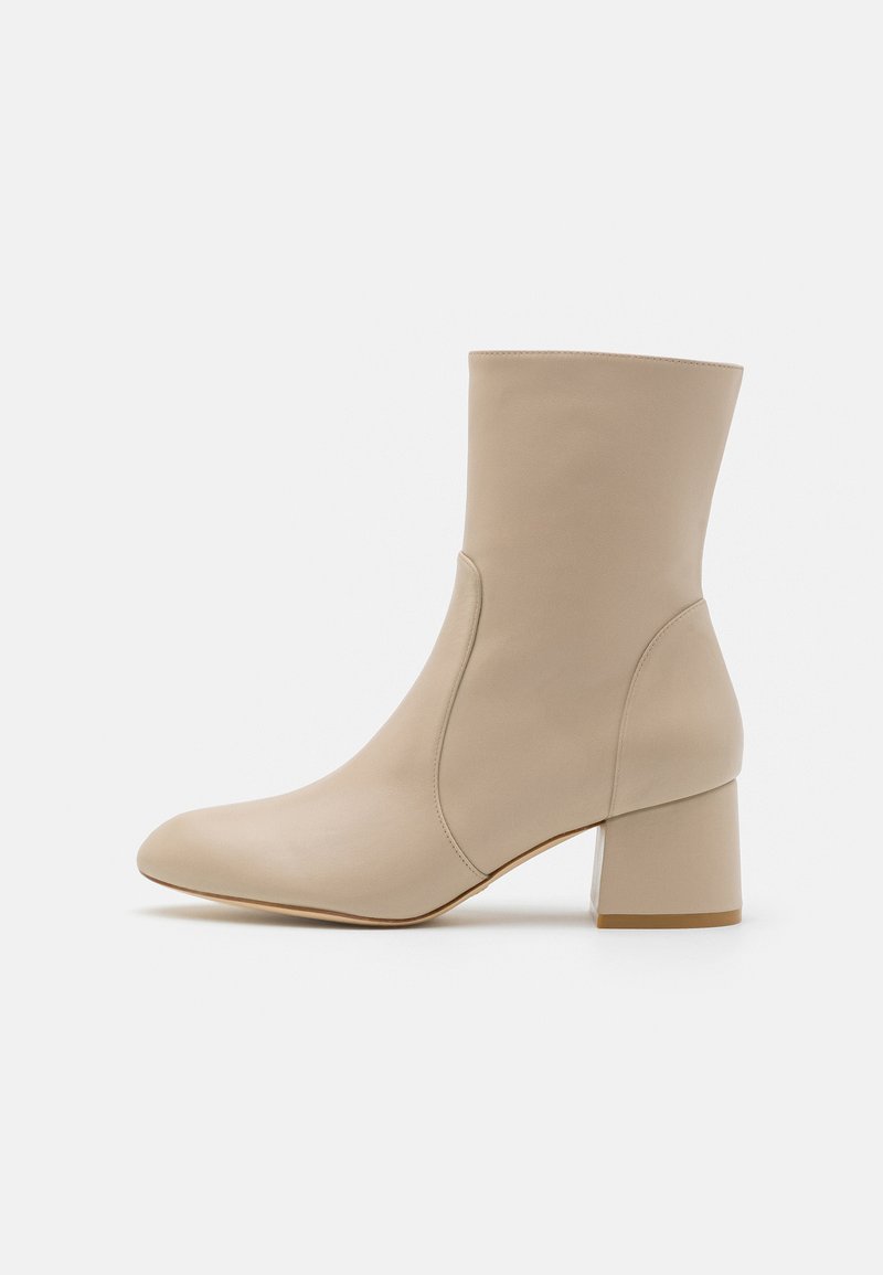 Stuart Weitzman FLAREBLOCK ZIP BOOTIES - Stiefelette - dune/beige ...
