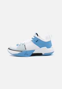 Jordan JORDAN ONE TAKE 5 UNISEX - Basketballsko - white/legend blue ...