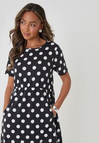 Threadbare DANNI - Jersey dress - black polka dot/black - Zalando