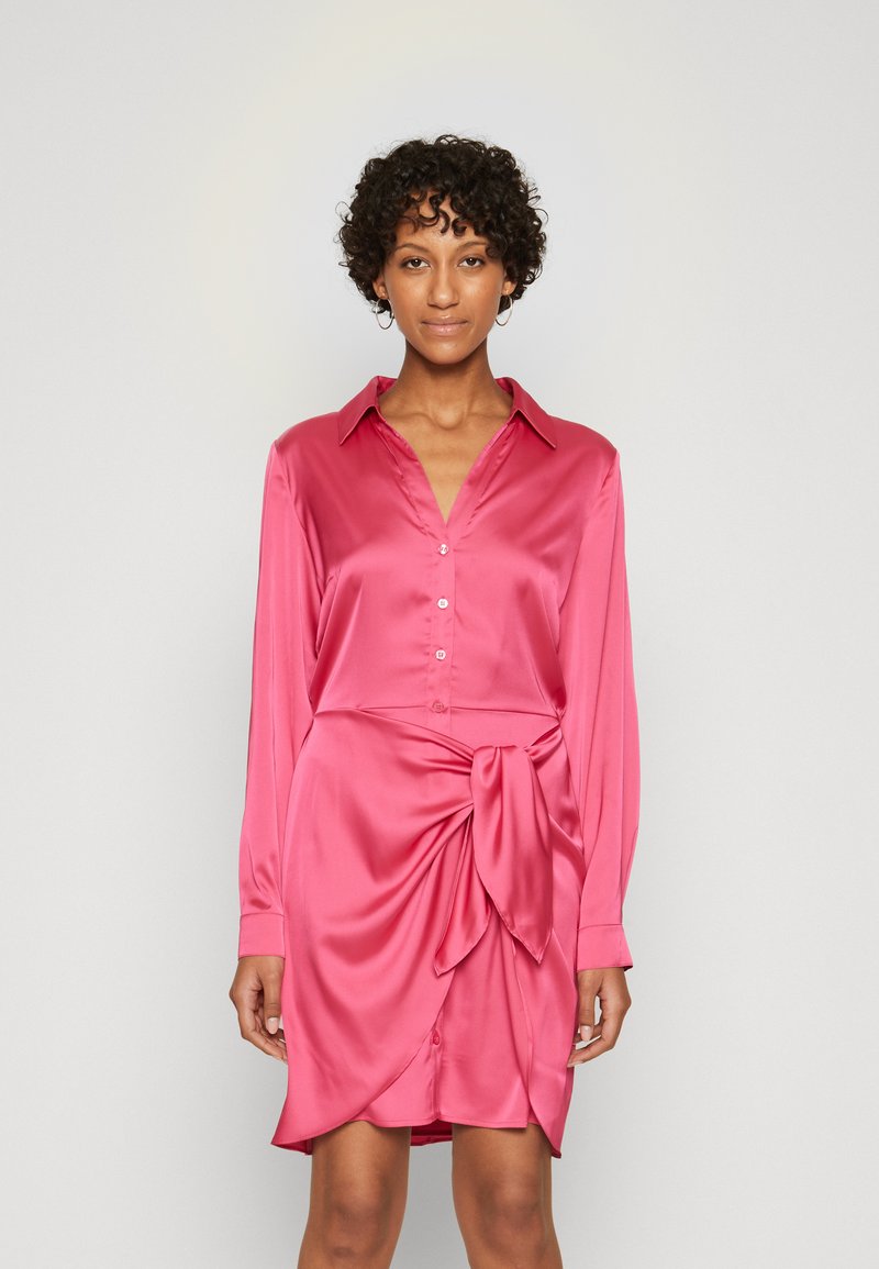 Guess ALYA DRESS - Abito a camicia - pink punch/fuxia - Zalando.it