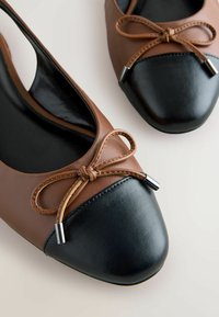 Next REGULAR FIT - FOREVER COMFORT ROUND TOE BOW - Slingback ballet ...