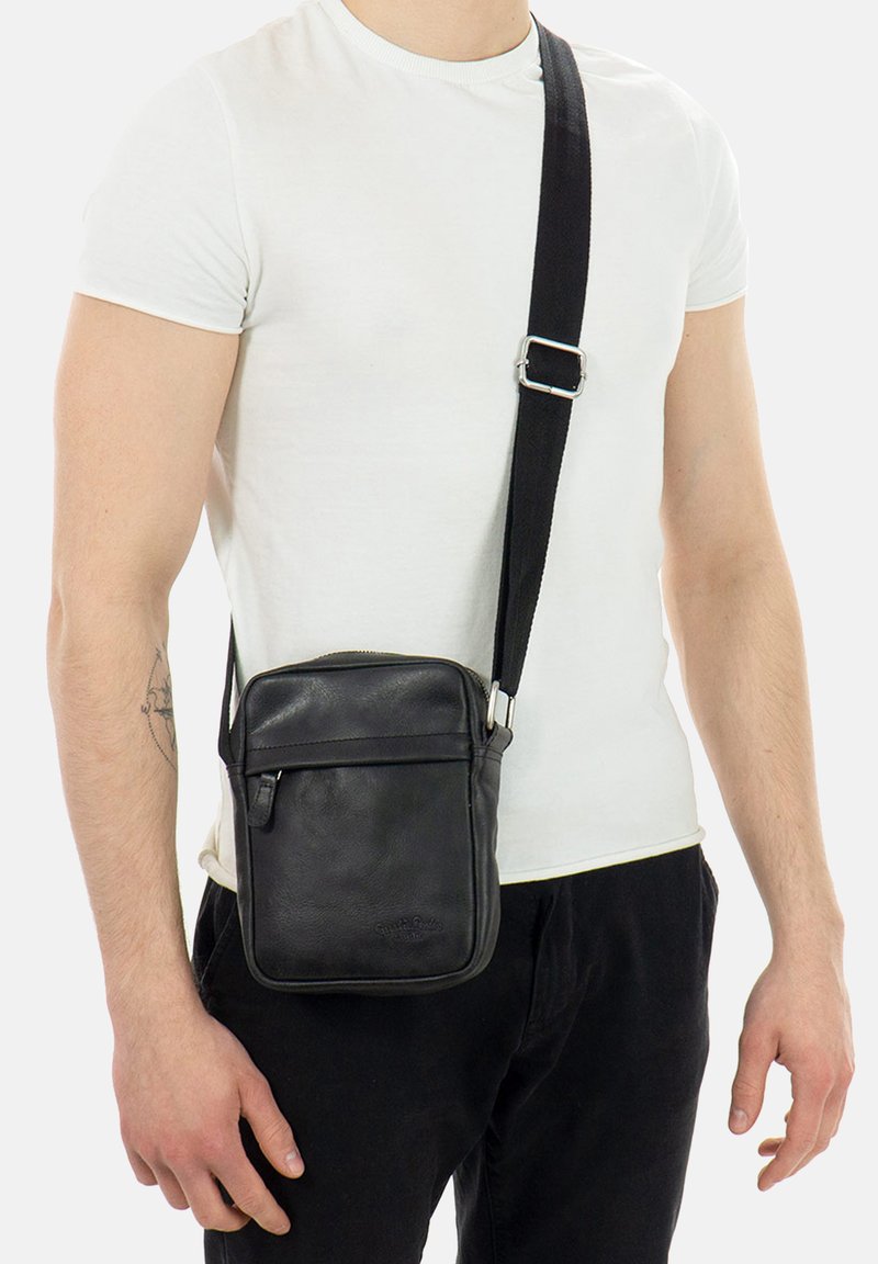 Gusti Leder KARL - Across body bag - black - Zalando.ie