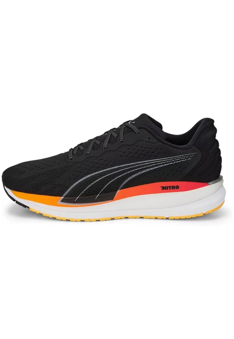 Puma MAGNIFY NITRO SURGE - Trainers - black - Zalando