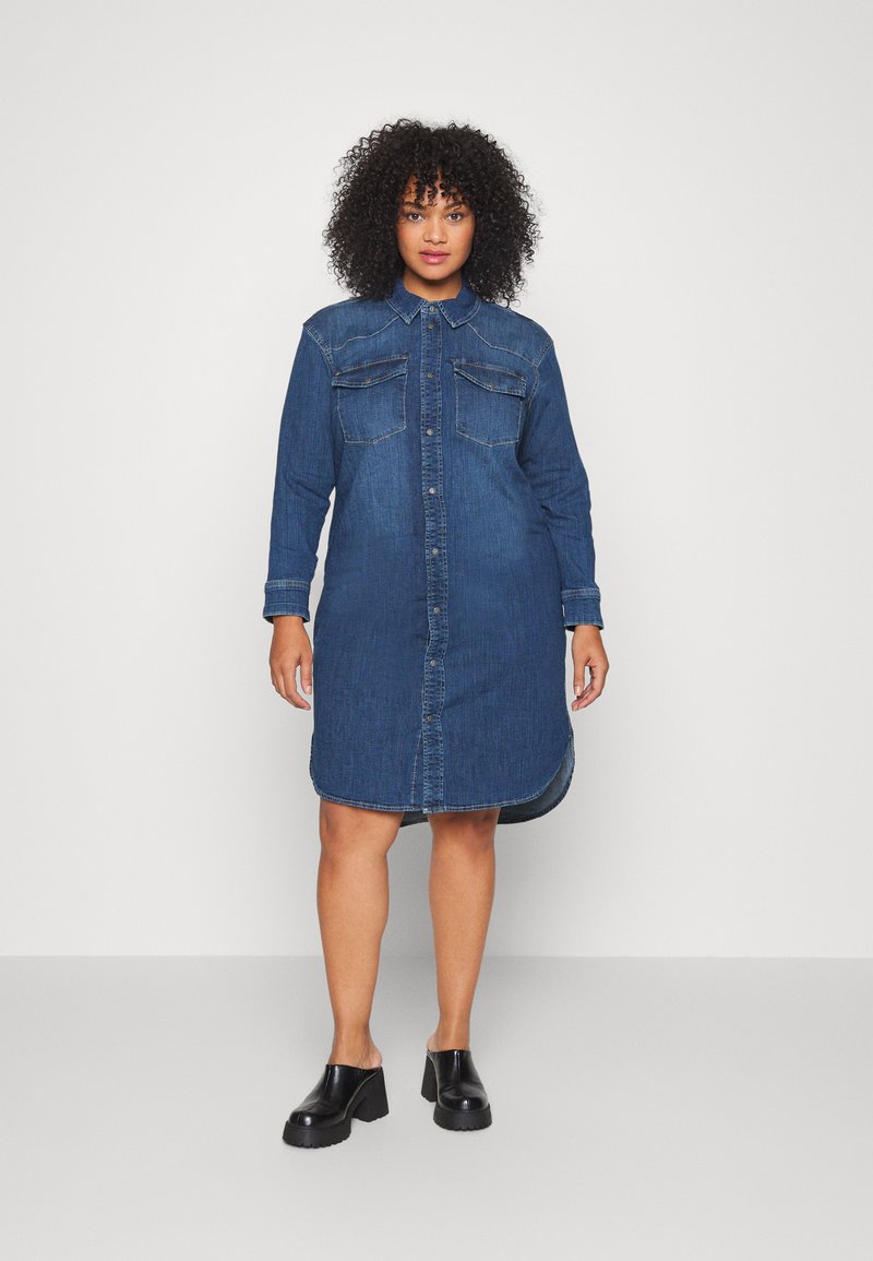 ONLY Curve ONCMARIE LONG - Robe de jour - dark blue denim/denim bleu ...