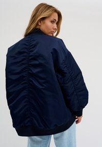 My Essential Wardrobe HELGA - Blouson Bomber - dark sapphire blue/bleu ...