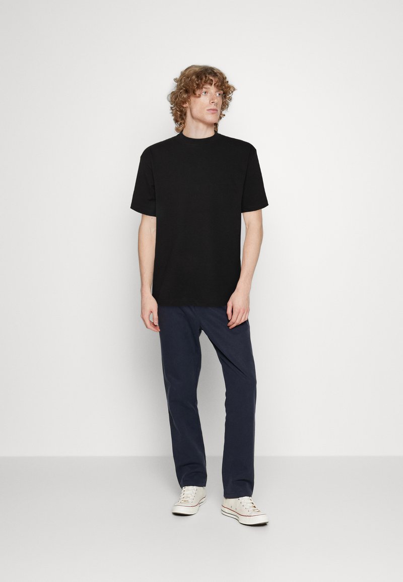 Diesel BOGGY MEGOVAL UNISEX - Print T-shirt - black - Zalando