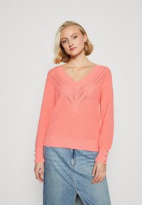 Morgan MANOU - Stickad tröja - corail type/korall - Zalando.se