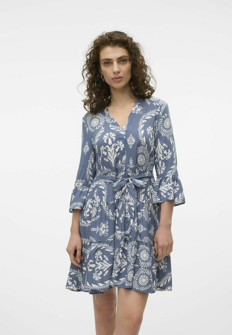 Vero Moda VMZANA KURZES - Jurk - china blue/blauwgrijs - Zalando.nl