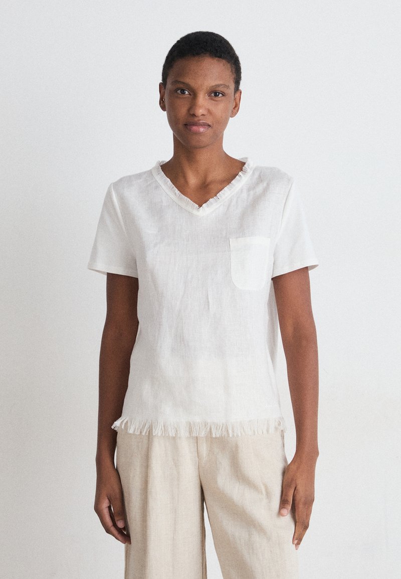 Marc Cain Basic T-shirt - off-white - Zalando.co.uk