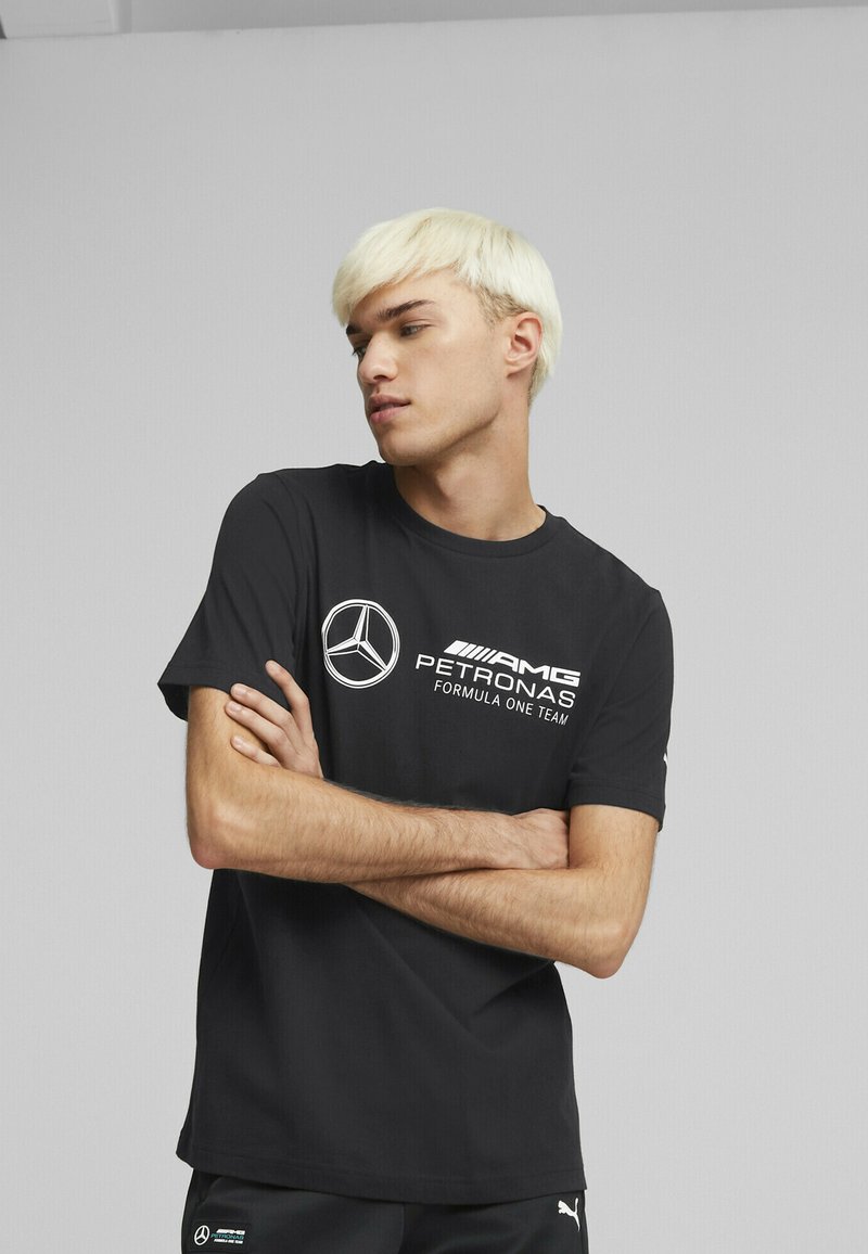 Puma AMG PETRONAS MOTORSPORT ESSENTIALS LOGO - Print T-shirt - black ...