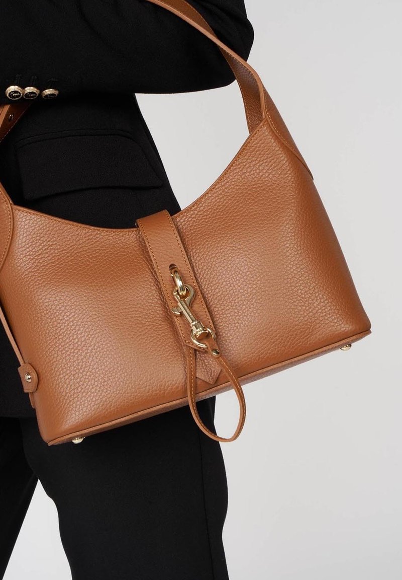 LANCASTER Handbag - camel in orange/camel - Zalando