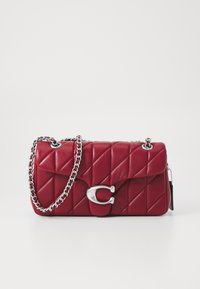 Coach QUILTED TABBY SHOULDER BAG - Skuldertasker - dark ruby/bordeaux ...