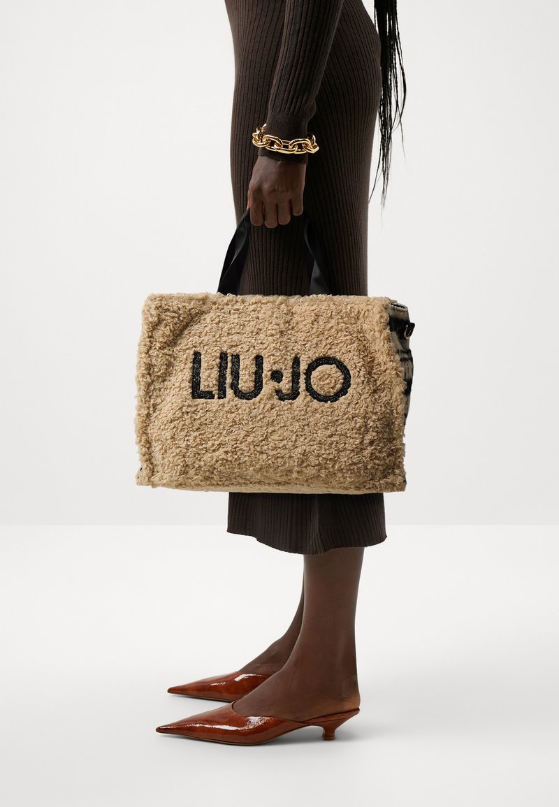 LIU JO L TOTE - Shoppingveske - check black/svart - Zalando.no