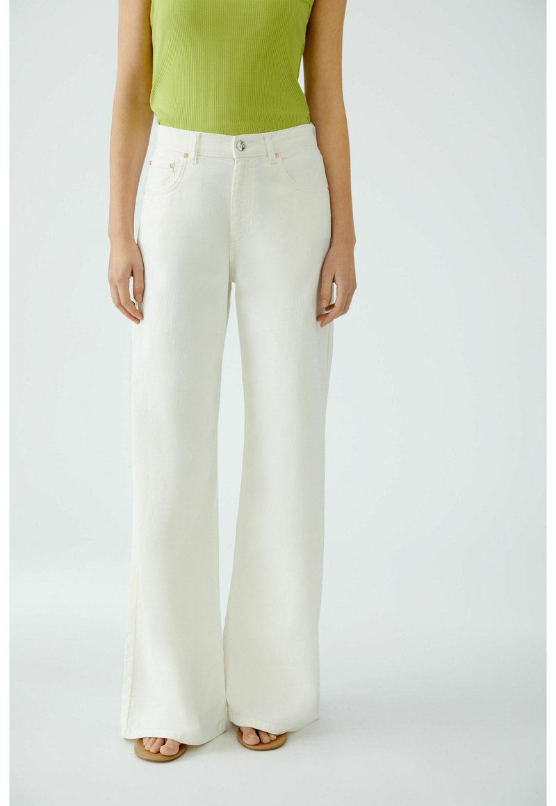Oui HIGH RISE WIDE LEG - Flared Jeans - champagne/off-white - Zalando