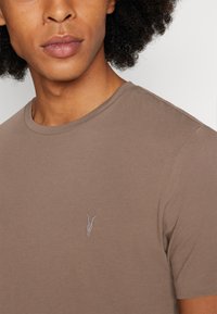 AllSaints TONIC CREW - T-shirt basique - splinter brown/beige - ZALANDO.CH