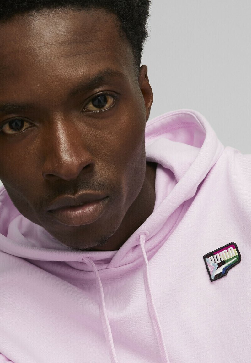Puma DOWNTOWN PRIDE UNISEX - Sweat à capuche - pearl pink/rose - ZALANDO.FR