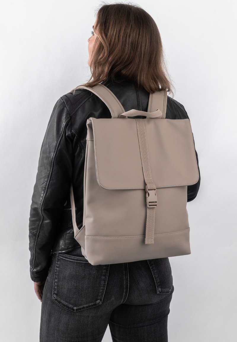 Johnny Urban RUBY - Sac à dos - beige - ZALANDO.FR