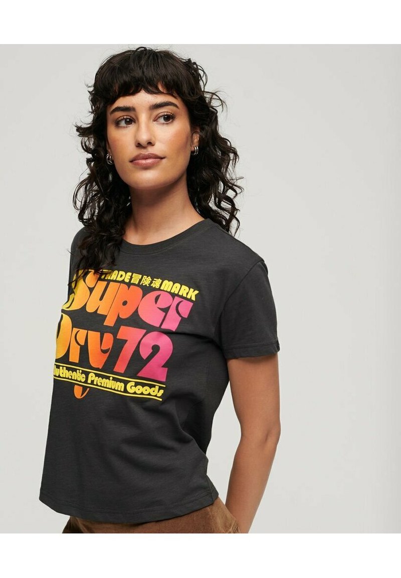 Superdry 70S RETRO FONT GRAPHIC - T-shirts print - washed black ...
