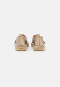 Zign LEATHER - Mocasines - beige - Zalando.es