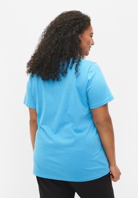 Zizzi 2-PACK - T-Shirt basic - bonnie blue black/blau-meliert - Zalando.ch