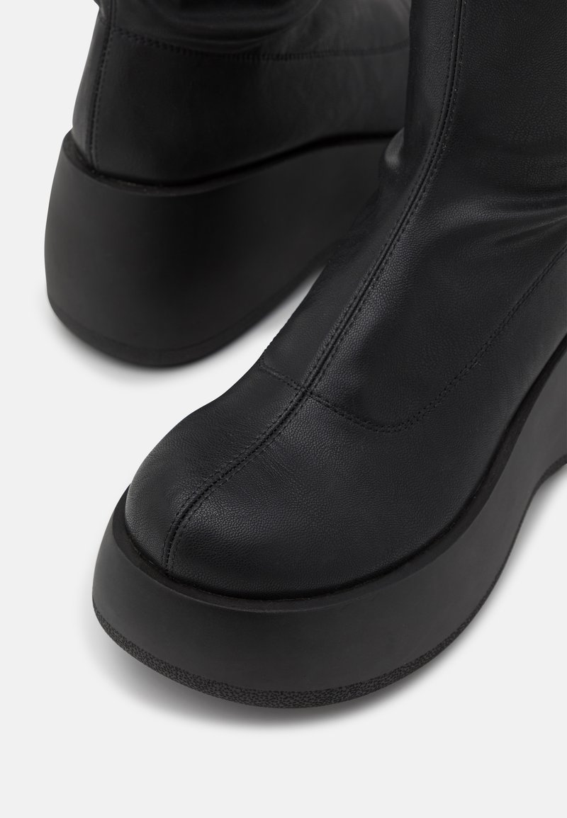 Zugriff Ruiniert spröde monki black boots Hocken Jonglieren Feucht