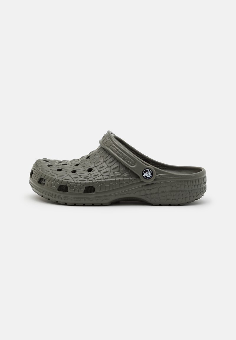 Crocs CLASSIC CROCSKIN UNISEX - Slip-ins - dusty olive/mörkgrön ...