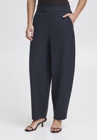 ICHI HKATE BARREL - Trousers - total eclipse/dark blue - Zalando