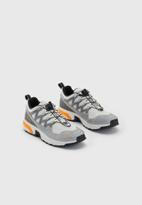 Salomon ACS + UNISEX - Tenisice - lunar rock/pewter/turmeric/sivo ...
