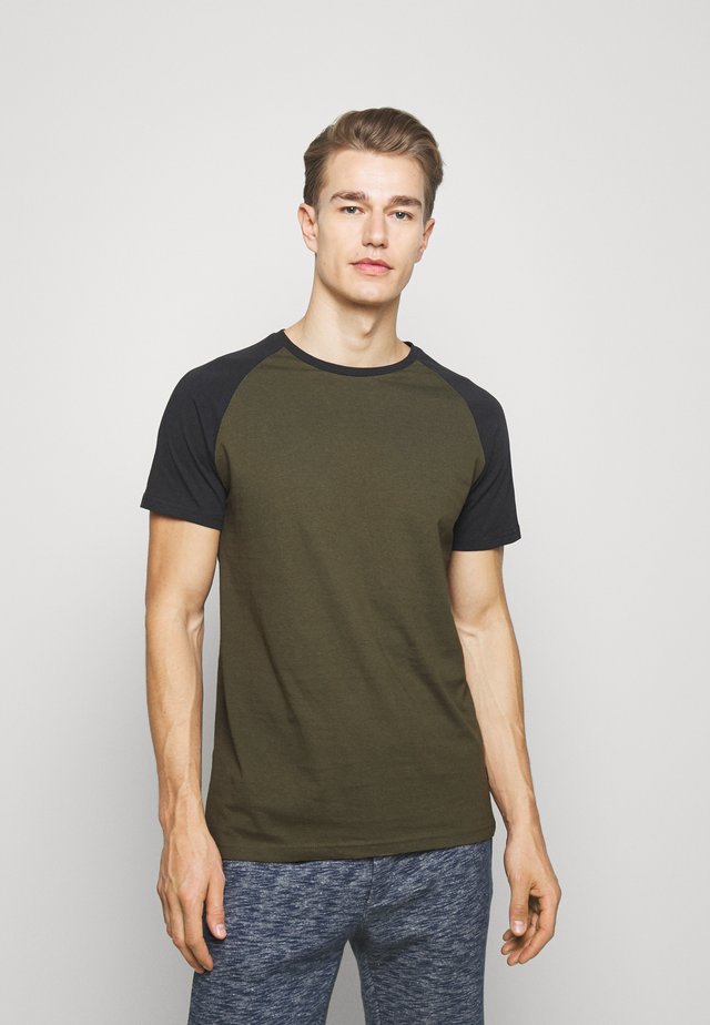 Outlet herenkleding | Gratis verzending* | Zalando