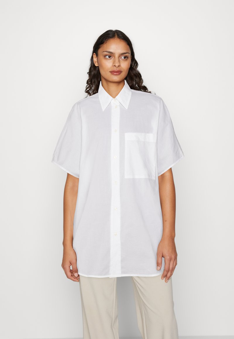 Marc O'Polo LONG SHAPE KENT COLLAR PATCHED POCKET SIDE SLITS - Camisa ...