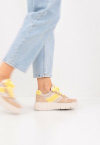 Tamaris Trainers - beige comb/beige - Zalando