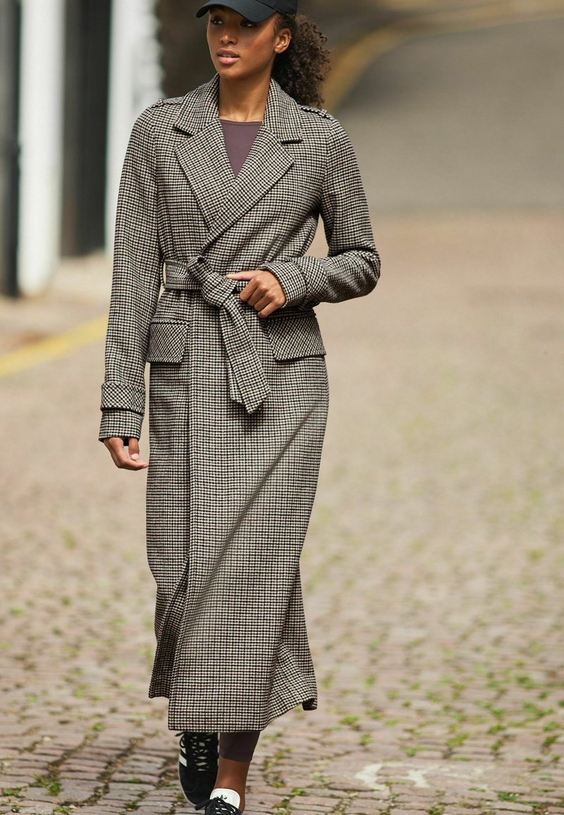 Next BELTED STANDARD. - Trenchcoat - check/beige - Zalando.de
