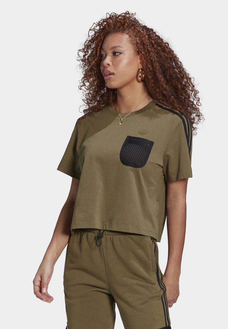 adidas Originals CROPPED - Print T-shirt - focus olive/olive - Zalando.ie