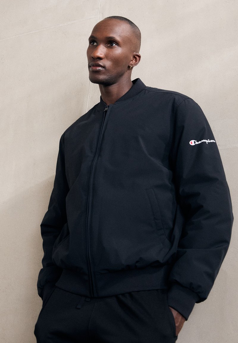 Champion OUTDOOR BOMBER JACKET - Veste de survêtement - black/noir - ZALANDO.FR