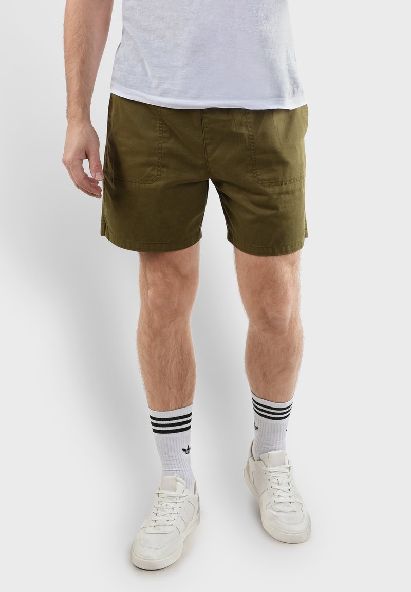 Redefined Rebel HOMA - Jeans Shorts - dark olive/dunkelgrün - Zalando.ch