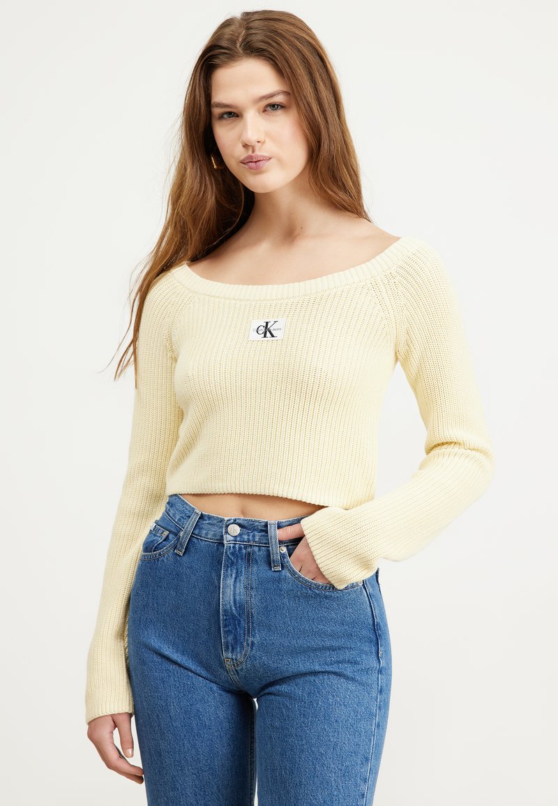 Calvin Klein Jeans LABEL OFF SHOULDER SWEATER - T-shirt à manches ...