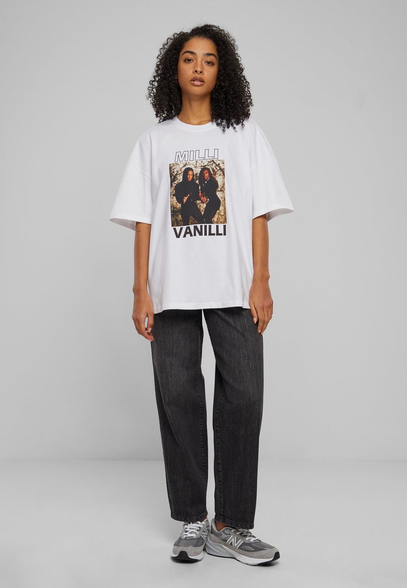 Merchcode UNISEX MILLI VANILLI - BAND PICTURE 1 ULTRA HEAVY - Print T ...