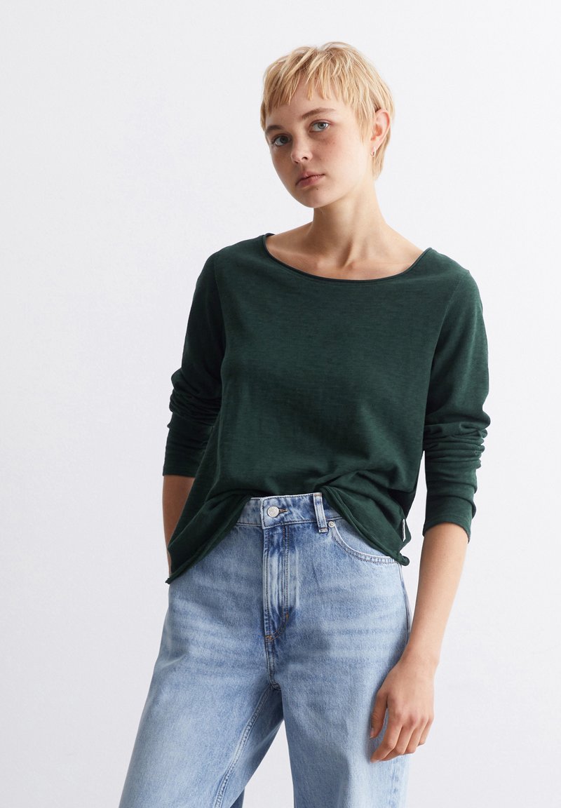 Marc O'Polo DENIM ROLLED NECKLINE - Topper langermet - midnight flora ...