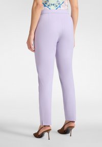 Elena Mirò IN PUNTO MILANO - Trousers - viola/purple - Zalando