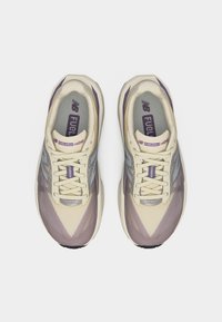 New Balance FUELCELL REBEL V5 - Road running shoes - candied violet ...